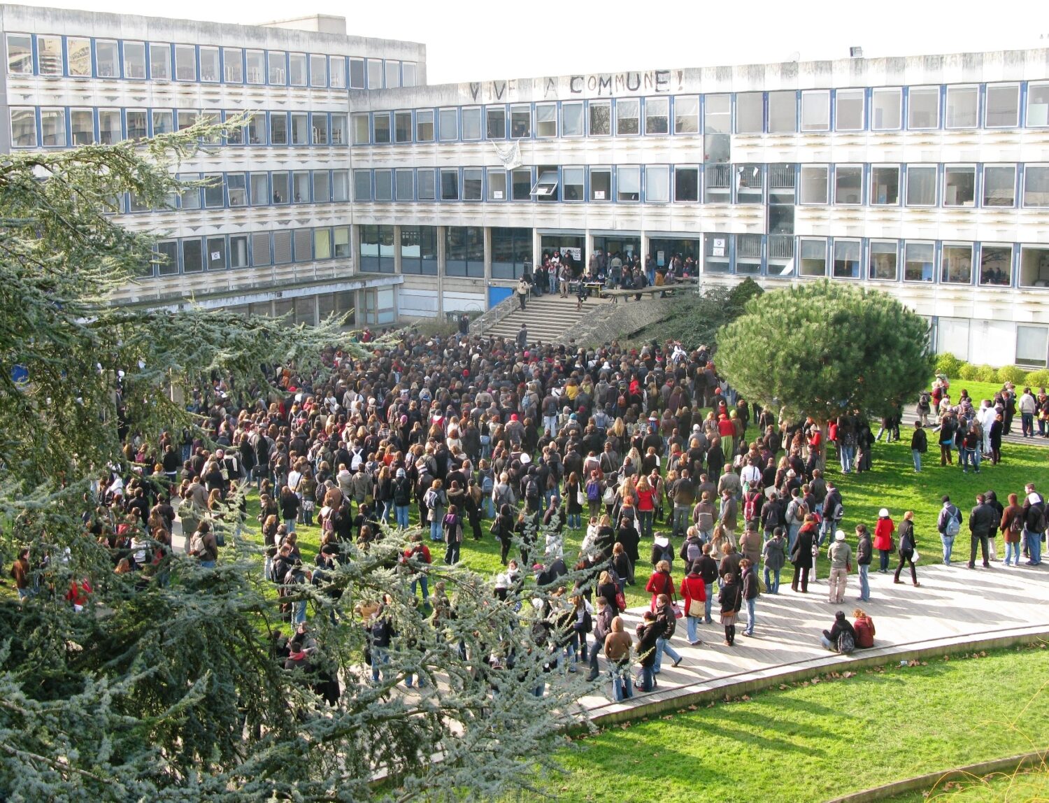 L’université de Rennes 2 saccagée par les mouvements d’extrême gauche ...