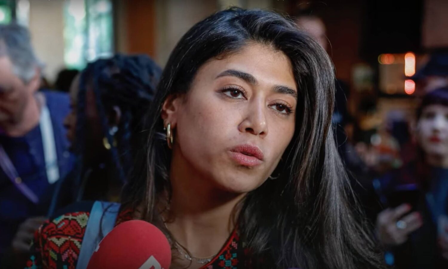 Bras de fer entre Rima Hassan et l'imam de Drancy - Boulevard Voltaire