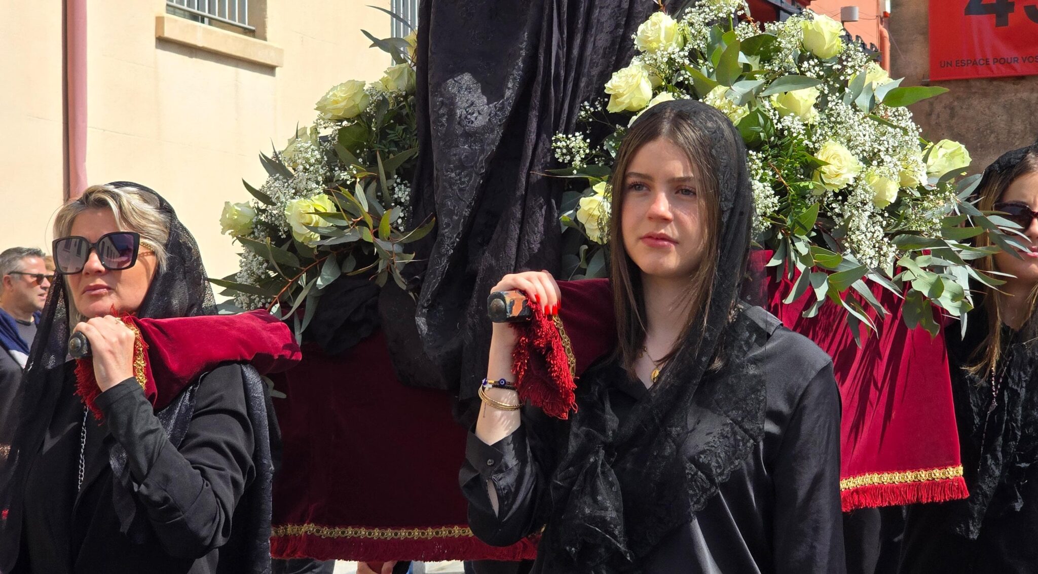 [REPORTAGE] Qui sont les pénitents de la Sanch de Perpignan ...