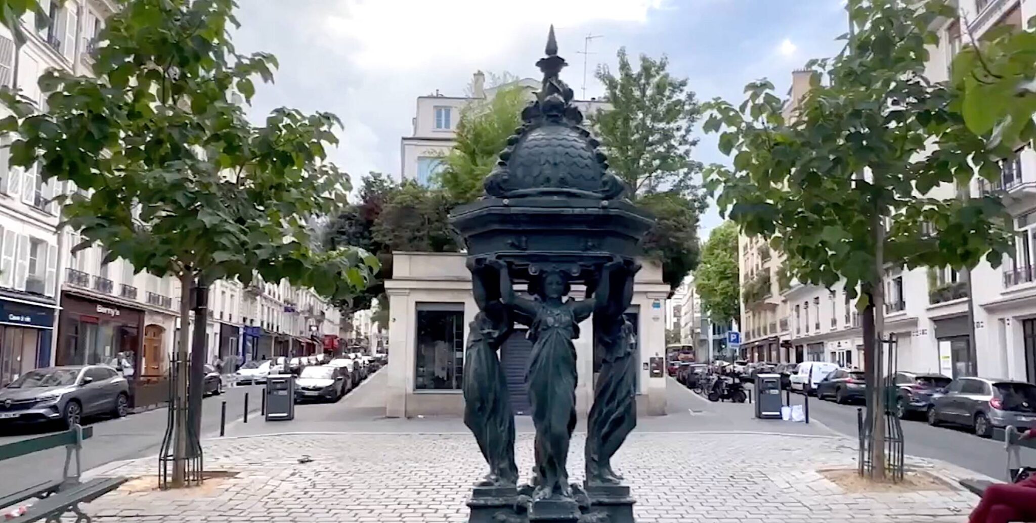 Boulevard Voltaire - La liberté guide nos pas