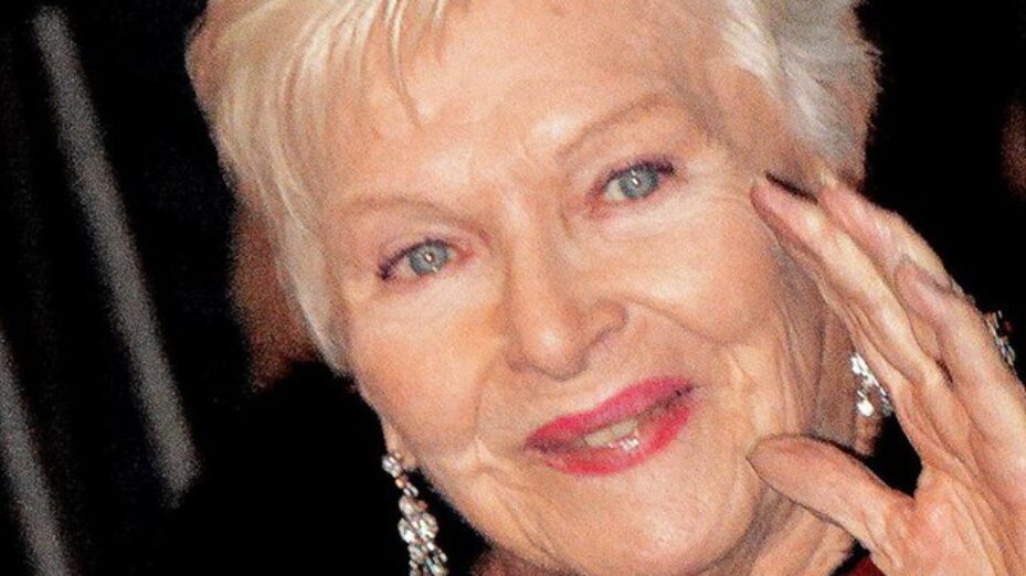 [PEOPLE] Line Renaud regrette de ne pas être mère… - Boulevard Voltaire