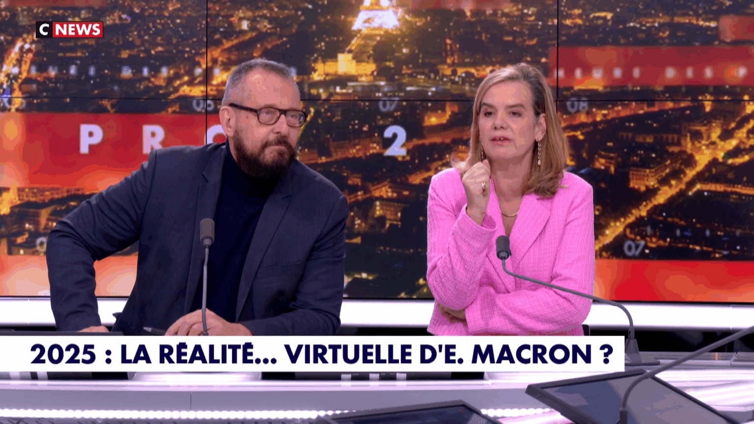 La préfète de la Mayenne s'oppose au legs des archives de Patrick ...